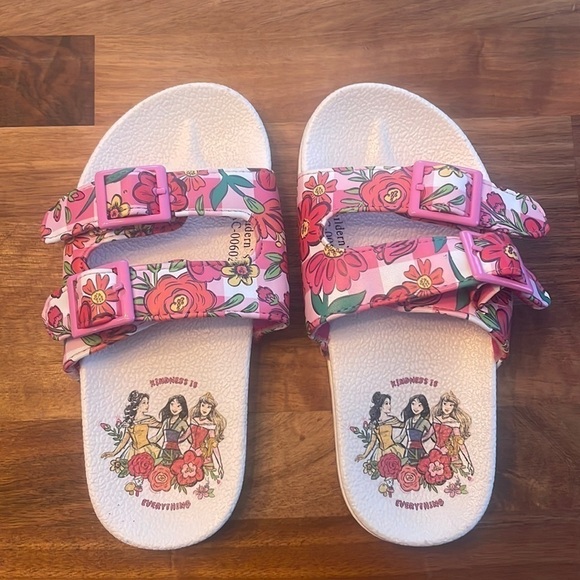 Disney | Shoes | Disney Princesses Childrens Slip On Sandals Size 9 ...